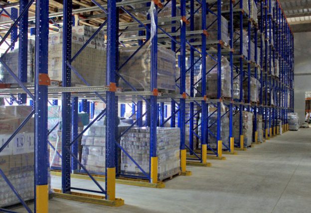 Drive-In e Drive-Thru - Longa Sistemas de Armazenagem