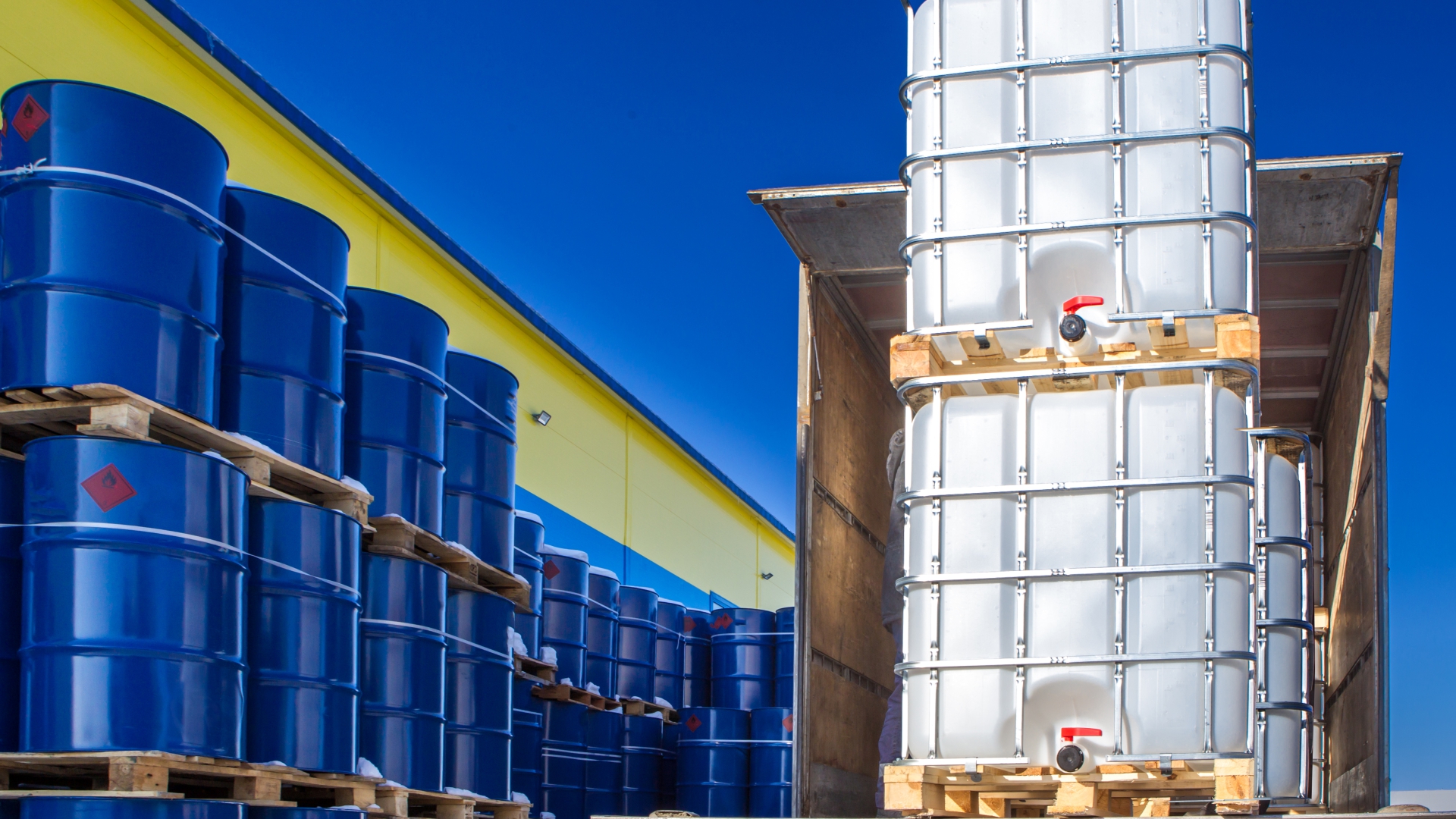 Armazenamento de produtos químicos: 7 cuidados indispensáveis!