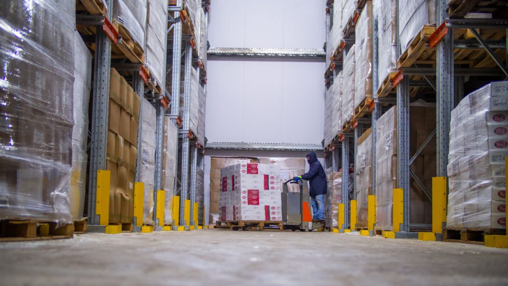 FIFO (PEPS): O que é? Quais suas vantagens? Quando utilizar?