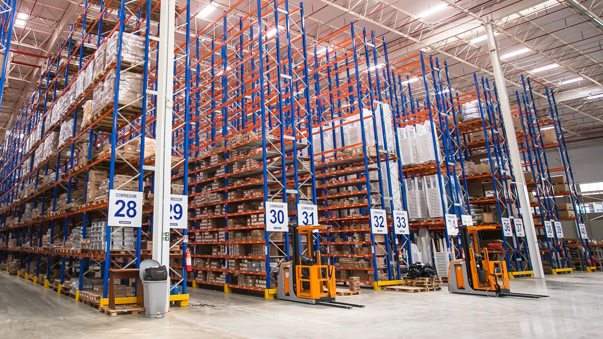 5 dicas para uma gestão de armazenagem e distribuição mais eficiente 5 dicas para uma gestão de armazenagem e distribuição mais eficiente